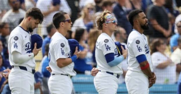 Singer Belts Out National Anthem In Spanish At Baseball Game—Takes A ...